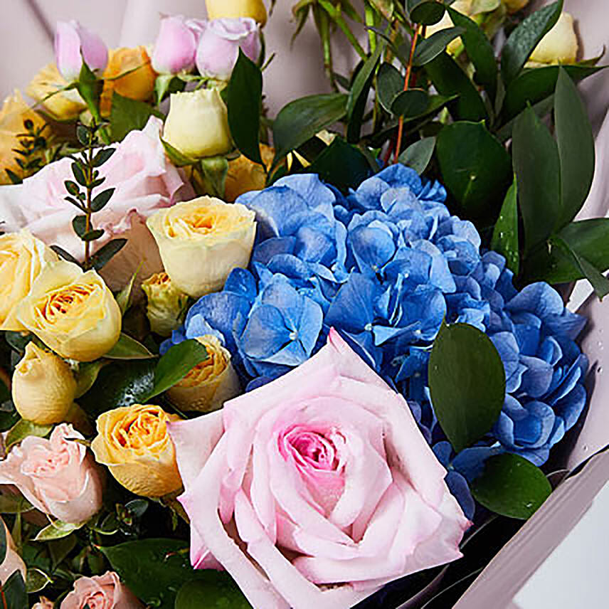 Mix Flowers Beauty Bouquet Delivery in Singapore - FNP SG