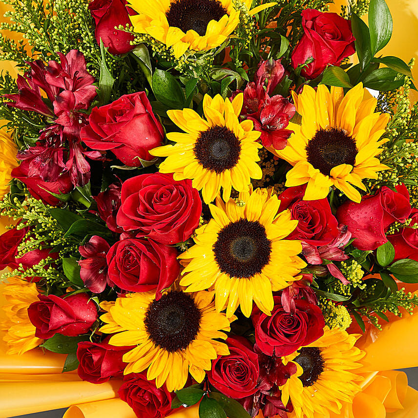 Lovely Mixed Flowers Bunch Delivery in Singapore - FNP SG