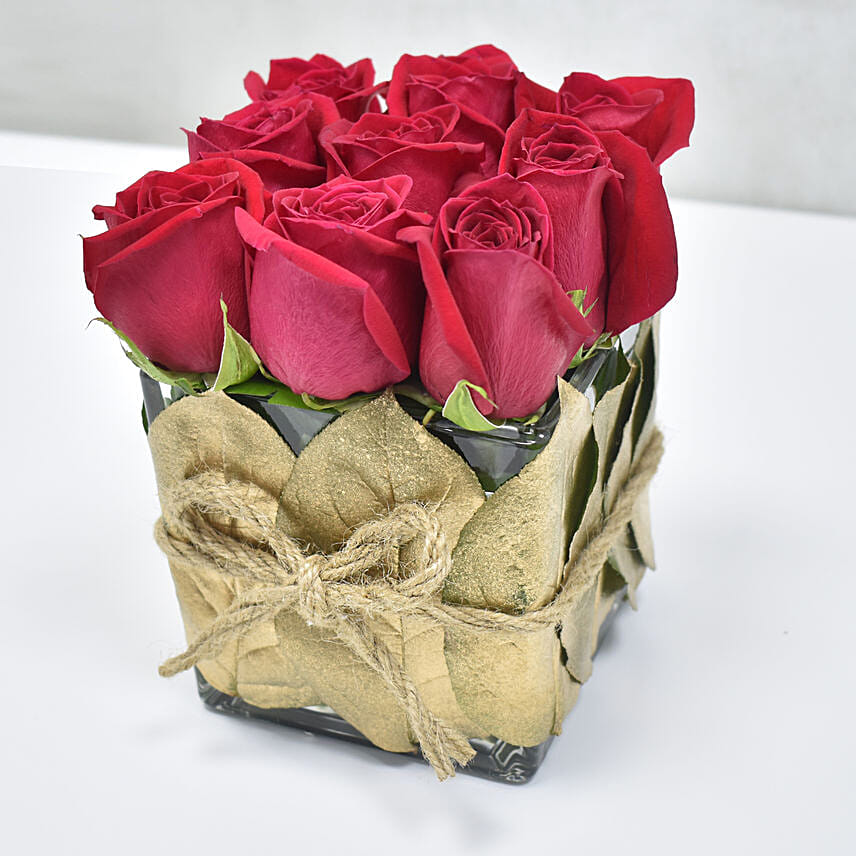 Simply Roses Delivery in Singapore - FNP SG