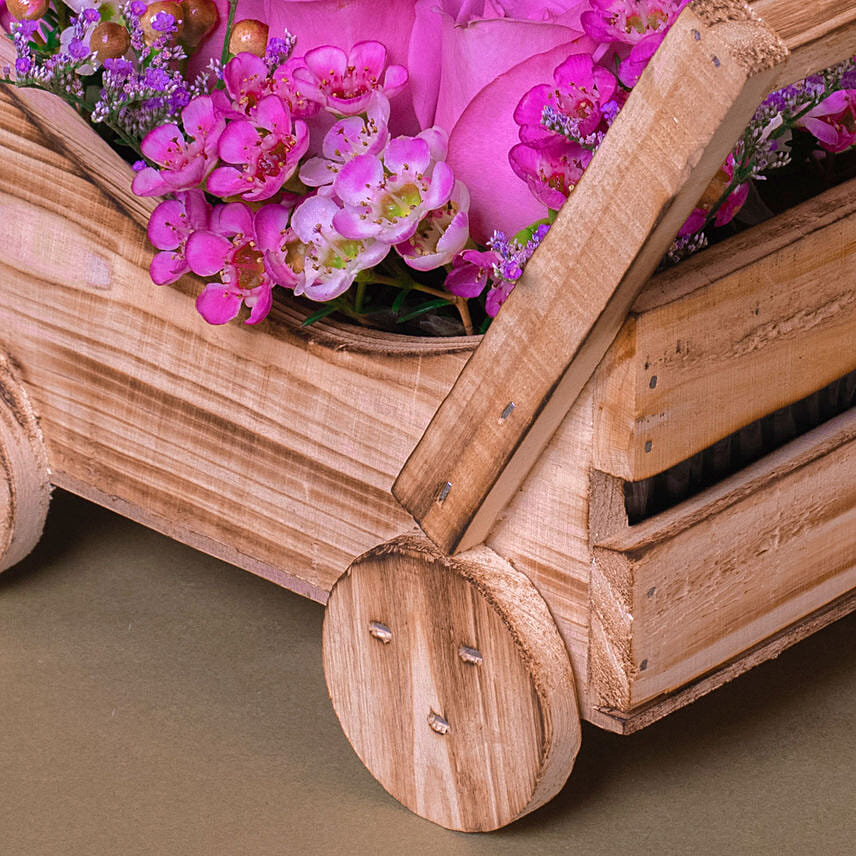 Purple Roses Arrangement In Cart Delivery in Singapore - FNP SG