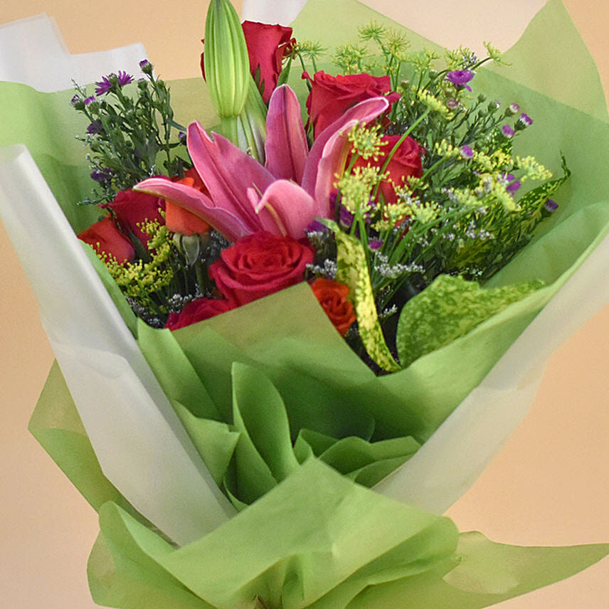 Prepossessing Mixed Flowers Bunch Delivery in Singapore - FNP SG