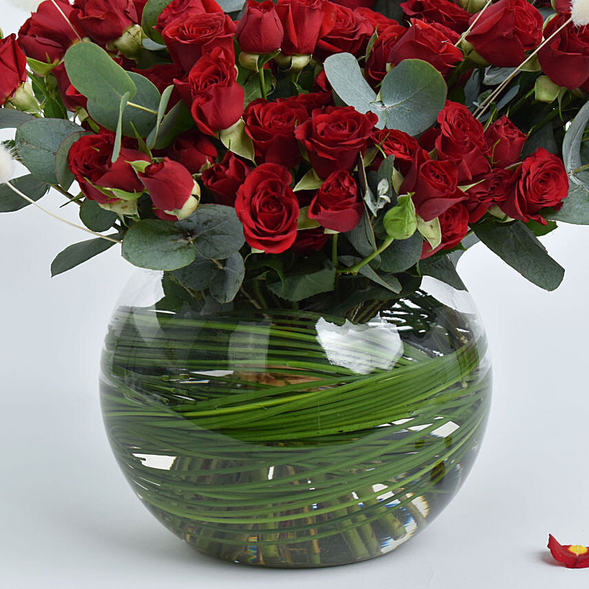 Spray Roses In A Vase Delivery in Singapore - FNP SG