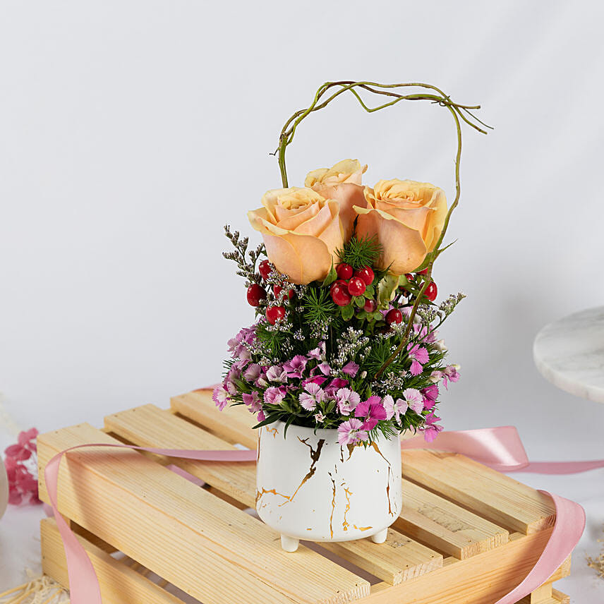 Mini Me Roses Arrangement Delivery in Singapore - FNP SG