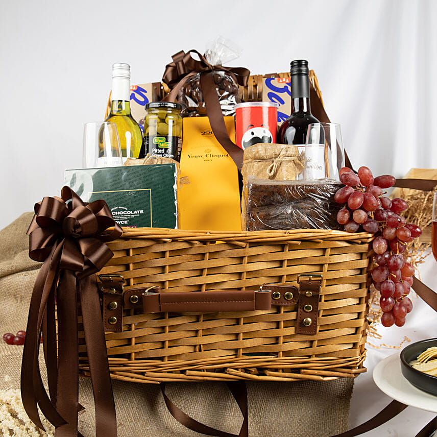 Premium Wine & Champagne Hamper Delivery in Singapore - FNP SG