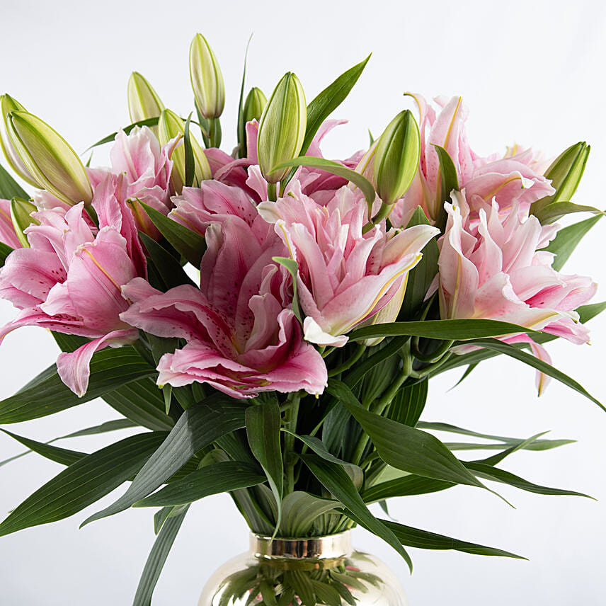 Enchantment of Rose Lillies Delivery in Singapore - FNP SG