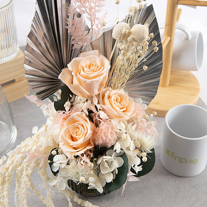 Everlasting Dry Flowers Beauty Delivery in Singapore - FNP SG