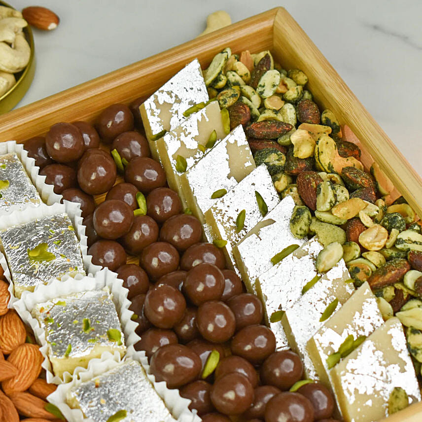 Indulgence Tray Delivery in Singapore - FNP SG