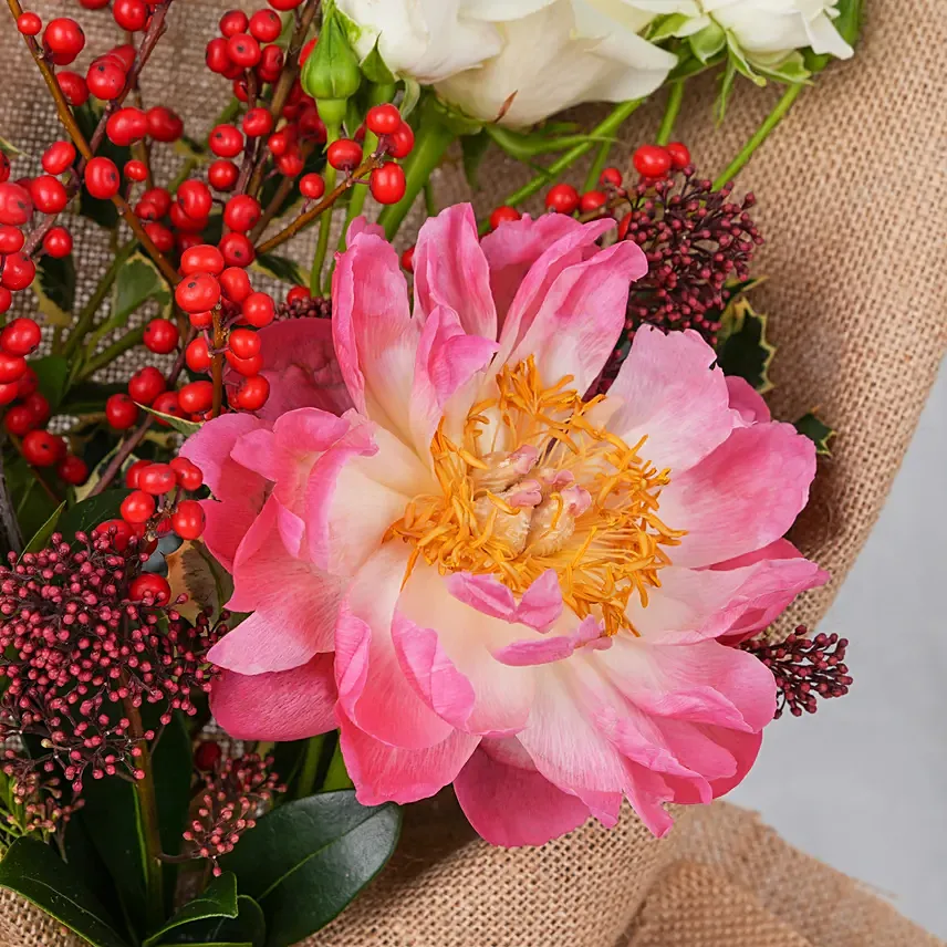 December Birthday Flower Bouquet Delivery in Singapore - FNP SG