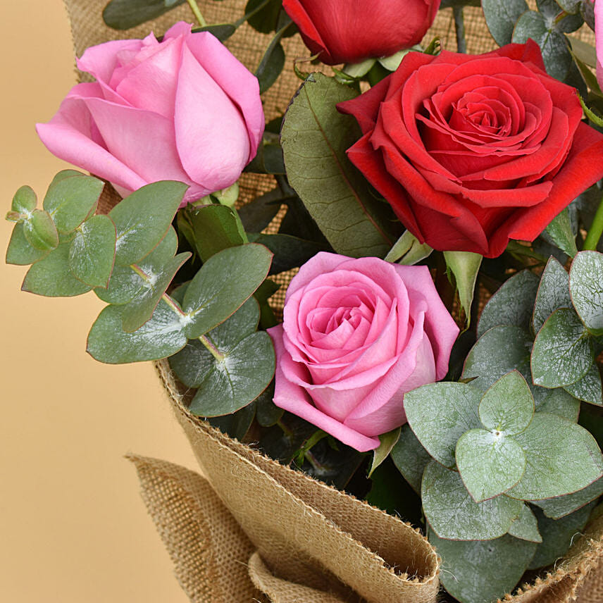 3 Pink 3 Red Roses Love Bouquet For Valentines Day Delivery in ...