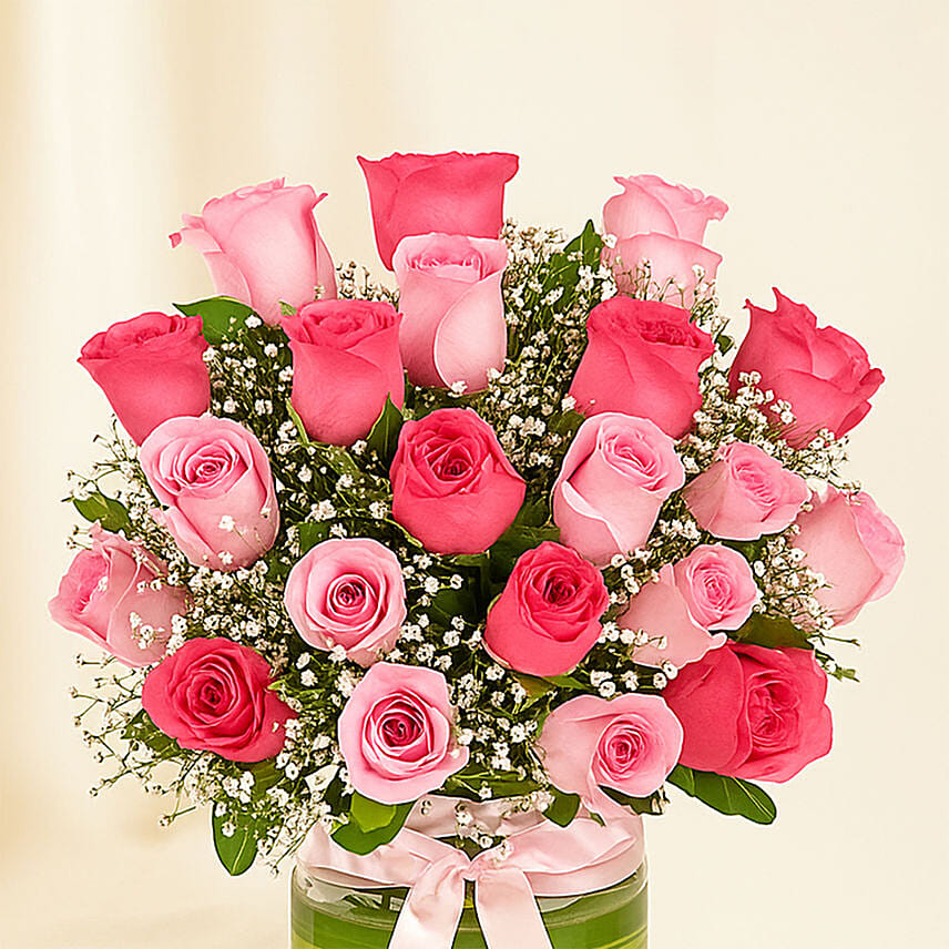 Beautiful Pink Roses Glass Vase Arrangement Delivery in Singapore - FNP SG