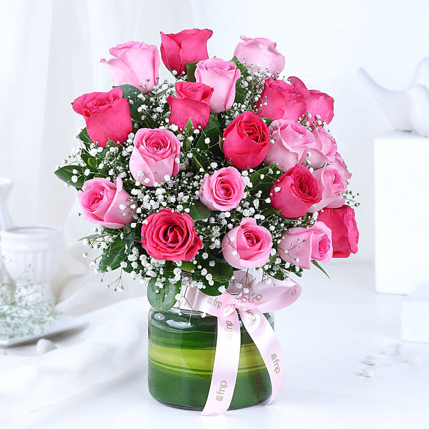 Beautiful Pink Roses Glass Vase Arrangement Delivery in Singapore - FNP SG