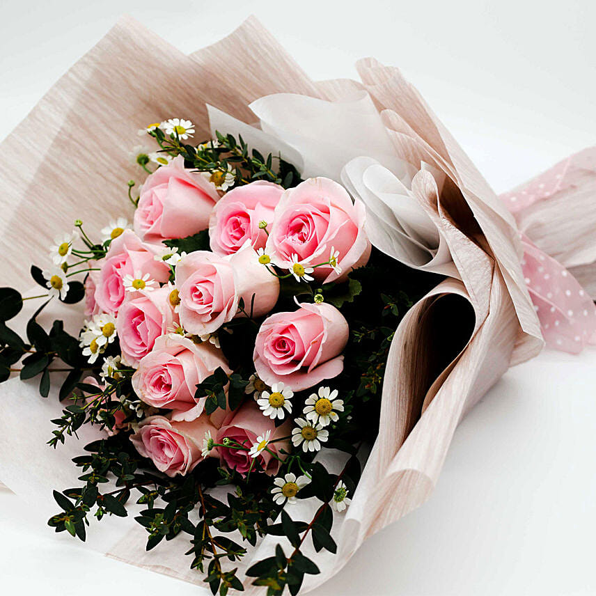 Titanic Rose Chamomile Bouquet With Cake For Love Delivery in Singapore ...