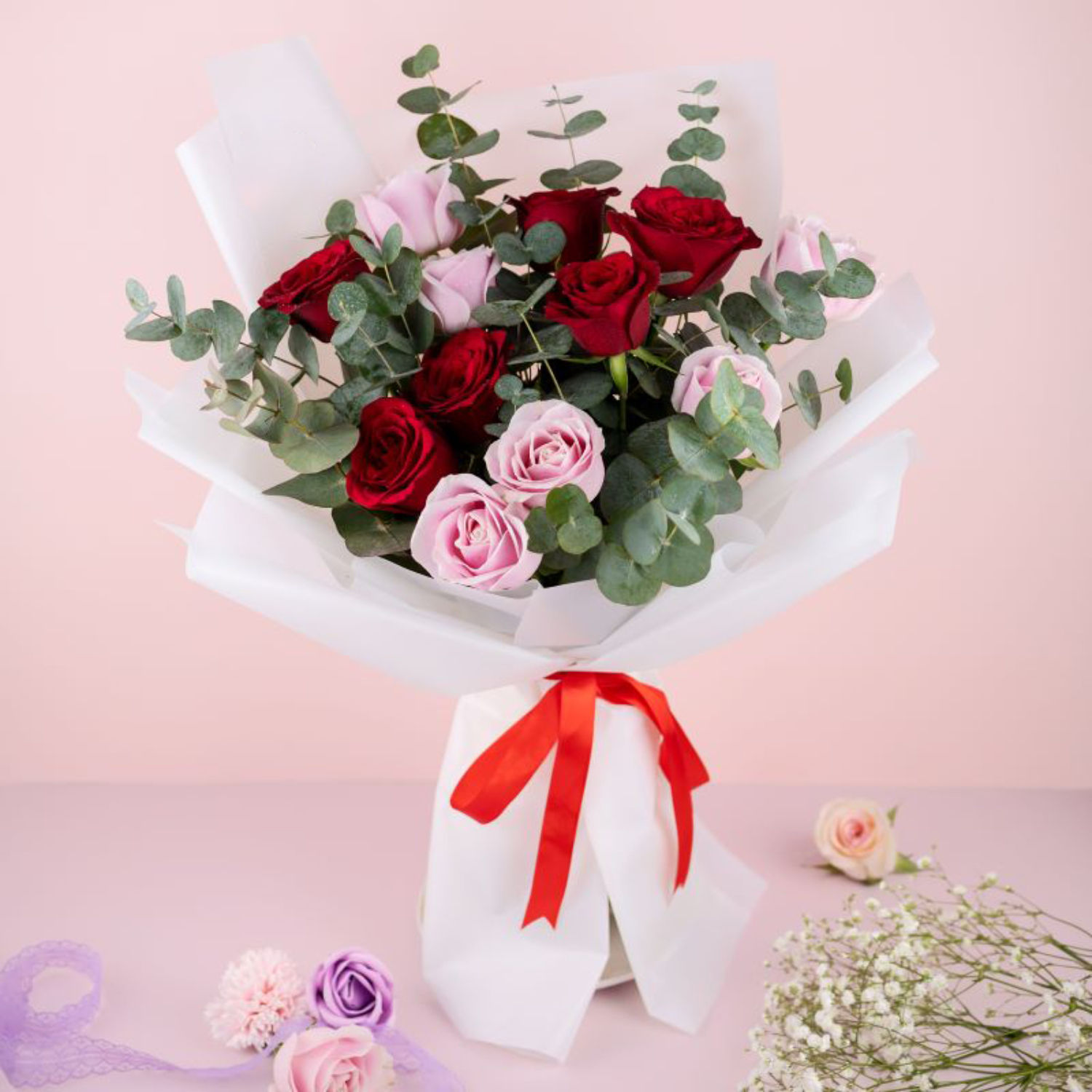 Lovely Mixed Roses Bouquet 6 Stems Delivery in Singapore - FNP SG