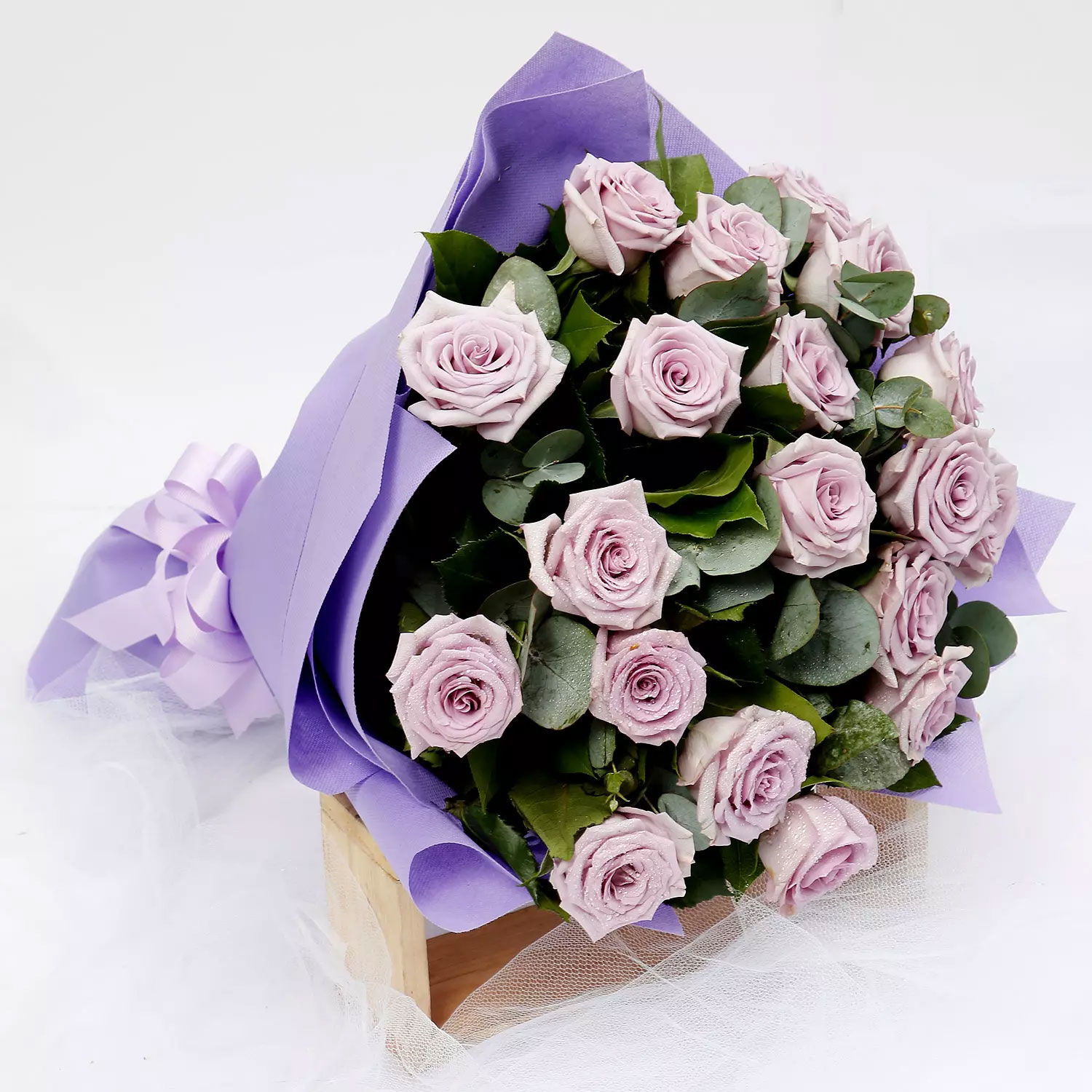 Bunch Of 20 Purple Roses Delivery in Singapore - FNP SG