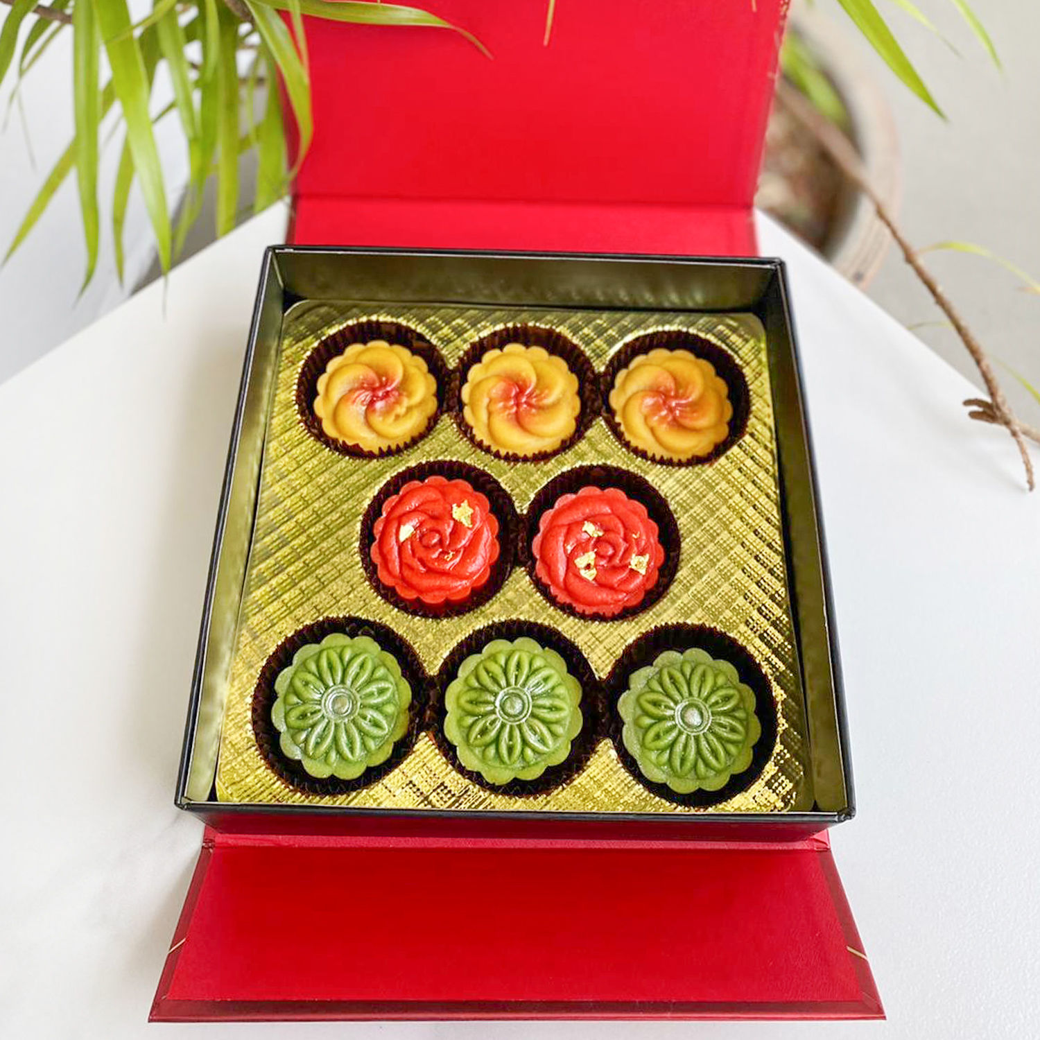 Assorted Mini Mooncakes Delivery in Singapore - FNP SG