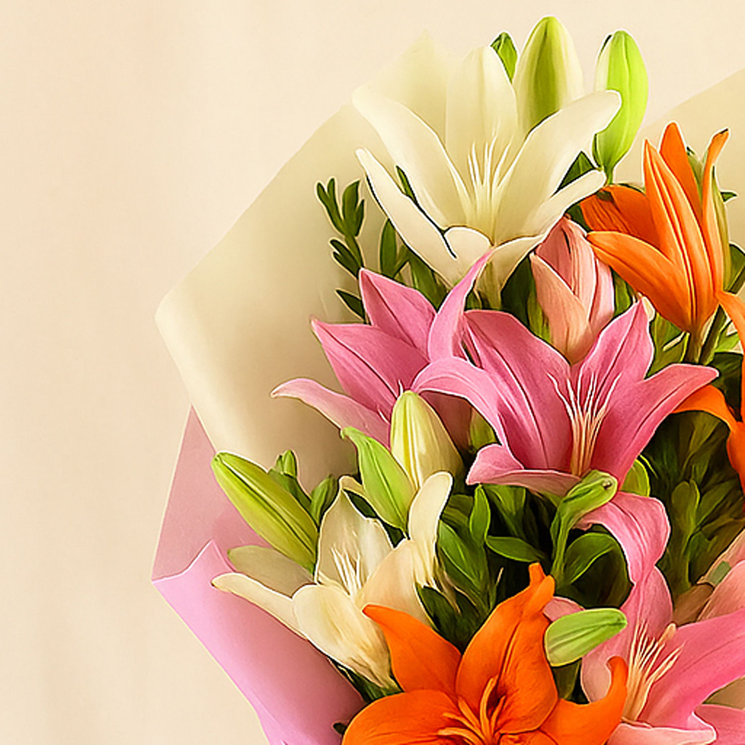 Attractive Mixed Asiatic Lilies Bunch Delivery in Singapore - FNP SG