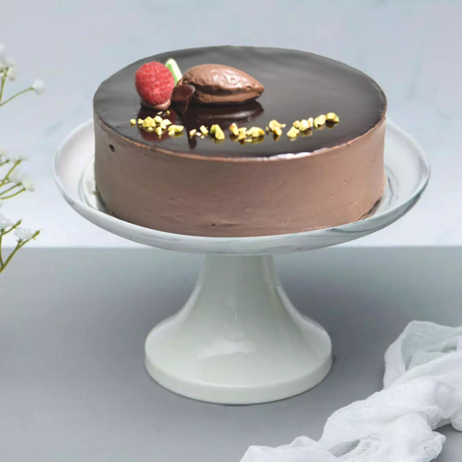Luscious Chocolate Cake Delivery in Singapore - FNP SG