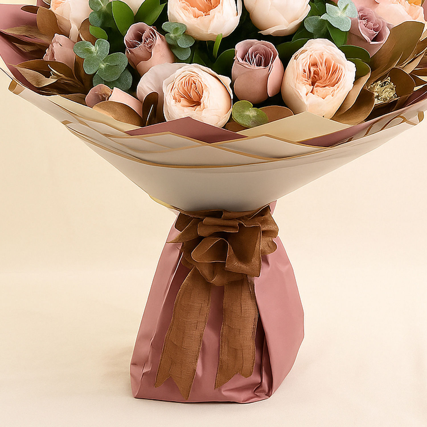 Premium Bouquet Of Garden Roses Delivery in Singapore - FNP SG