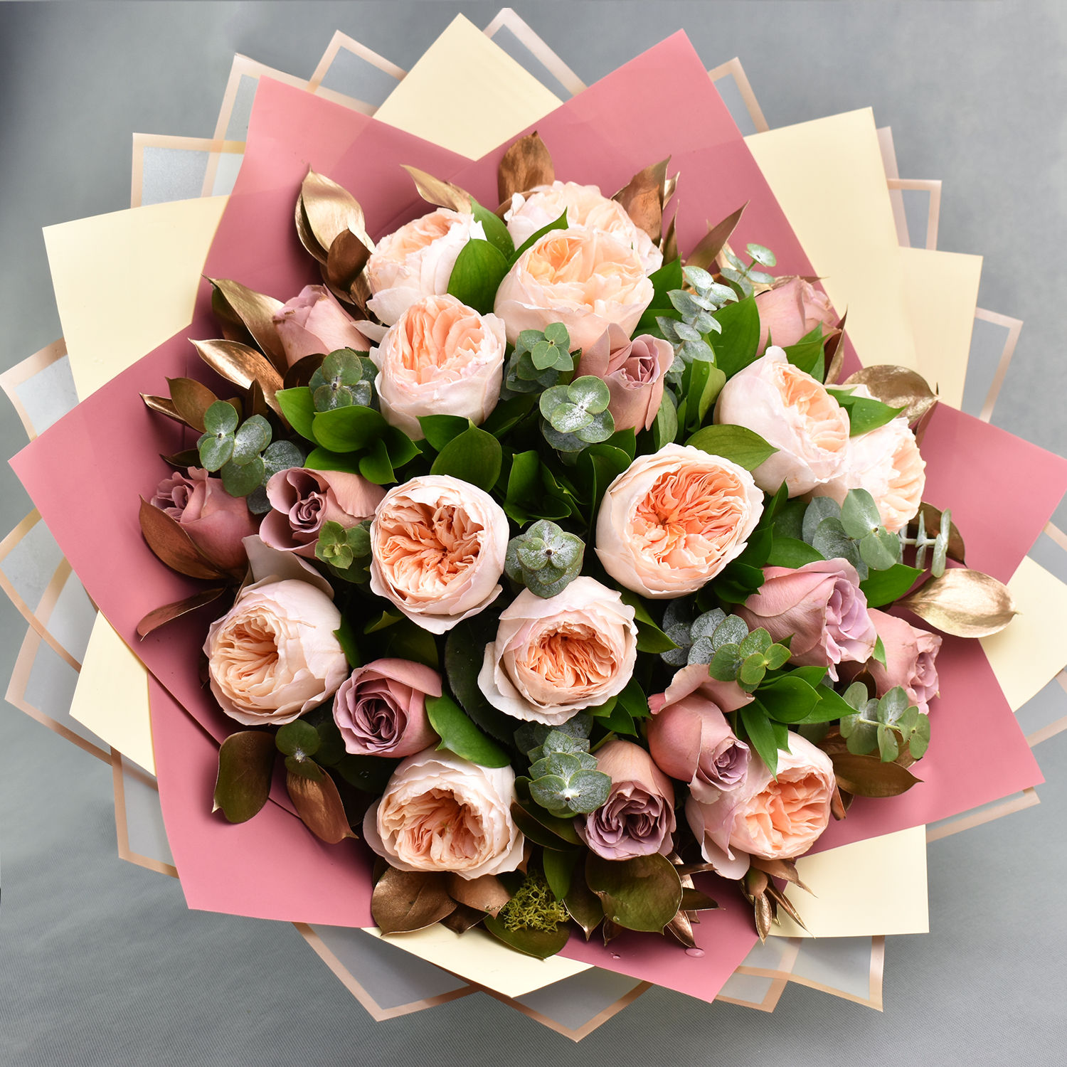 Premium Bouquet Of Garden Roses Delivery in Singapore - FNP SG