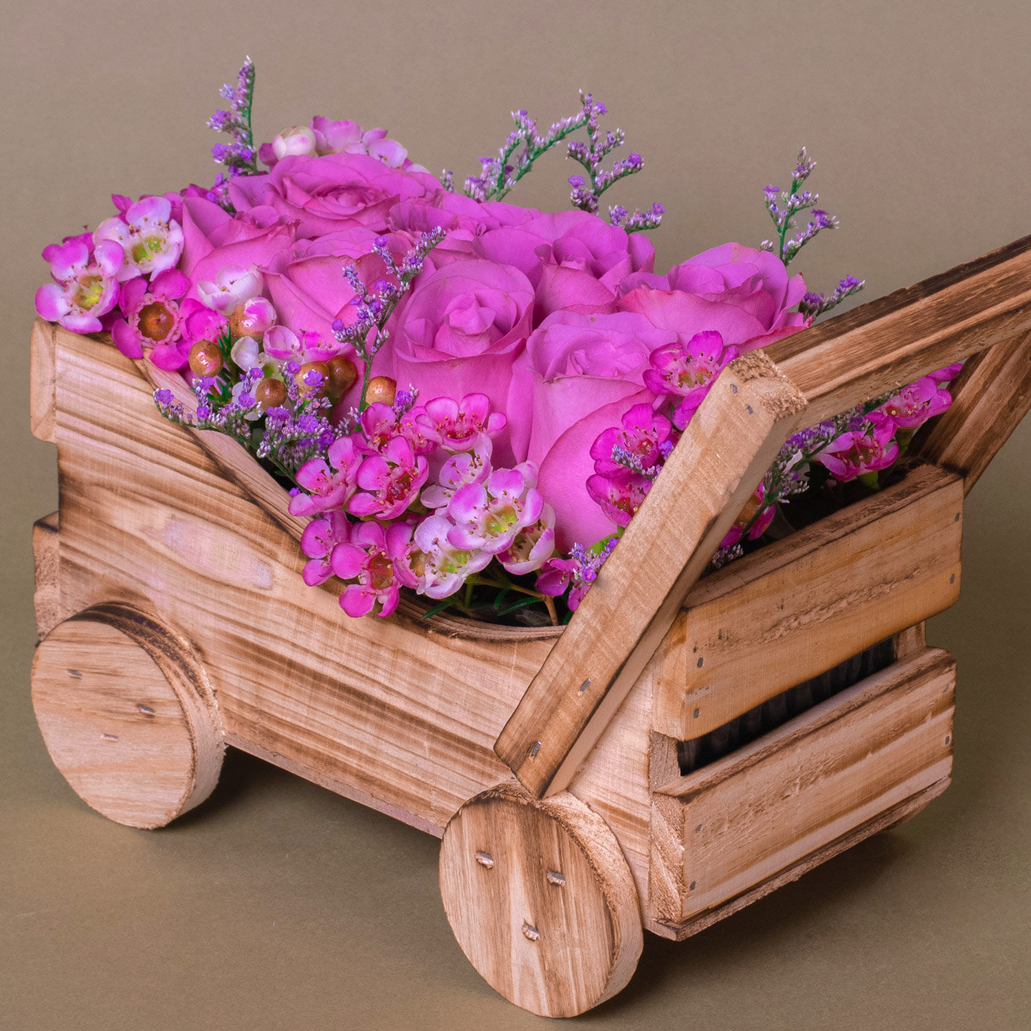Purple Roses Arrangement In Cart Delivery in Singapore - FNP SG