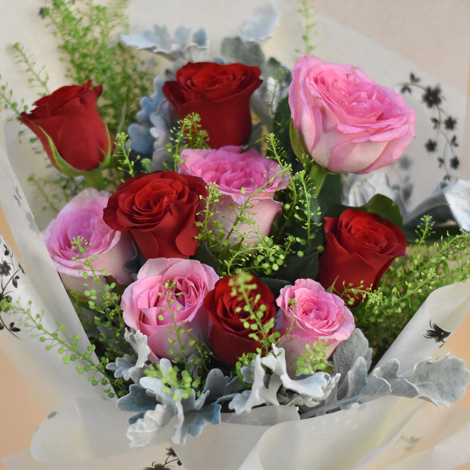 Rosy Dream Flower Bouquet Delivery in Singapore - FNP SG