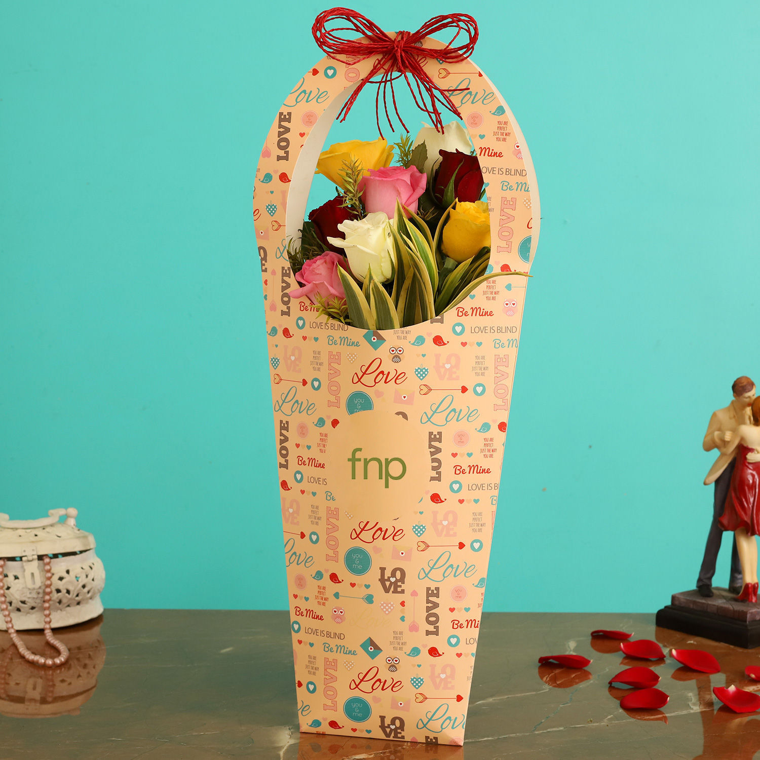 Mixed Roses In FNP Love Sleeve Delivery in Singapore - FNP SG
