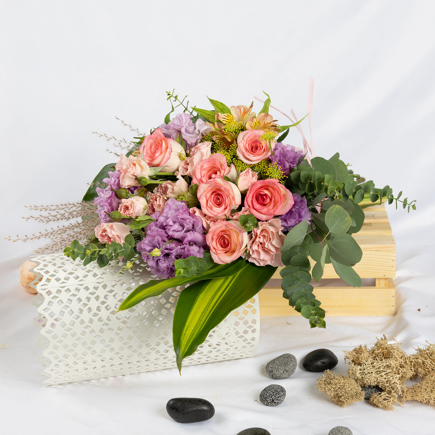 Nestled Flowers Bouquet Delivery in Singapore - FNP SG