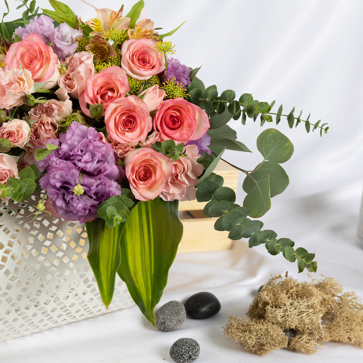 Nestled Flowers Bouquet Delivery in Singapore - FNP SG