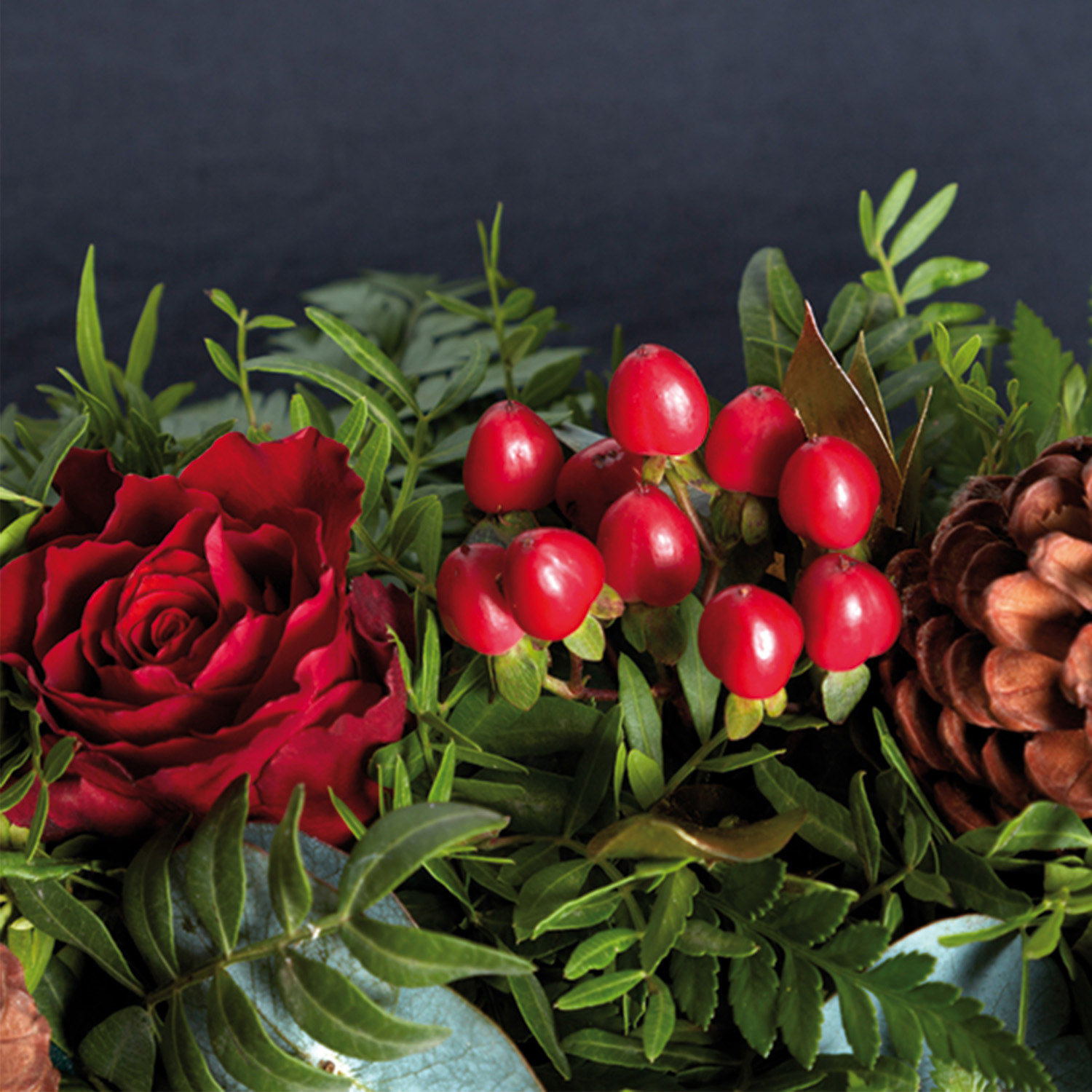 Christmas Center Table Arrangements Delivery in Singapore - FNP SG