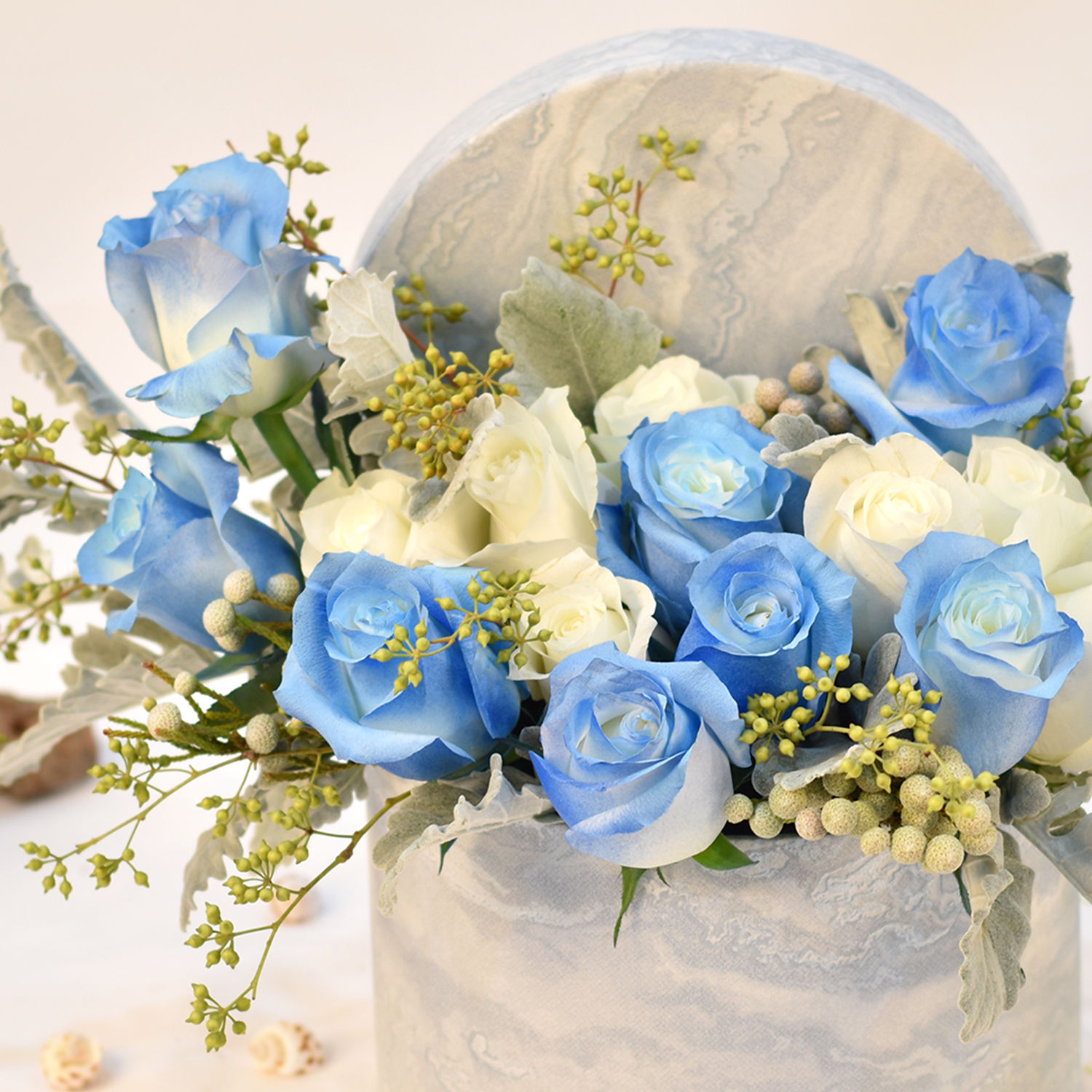 White and Blue Roses Arranngement in Box Delivery in Singapore - FNP SG