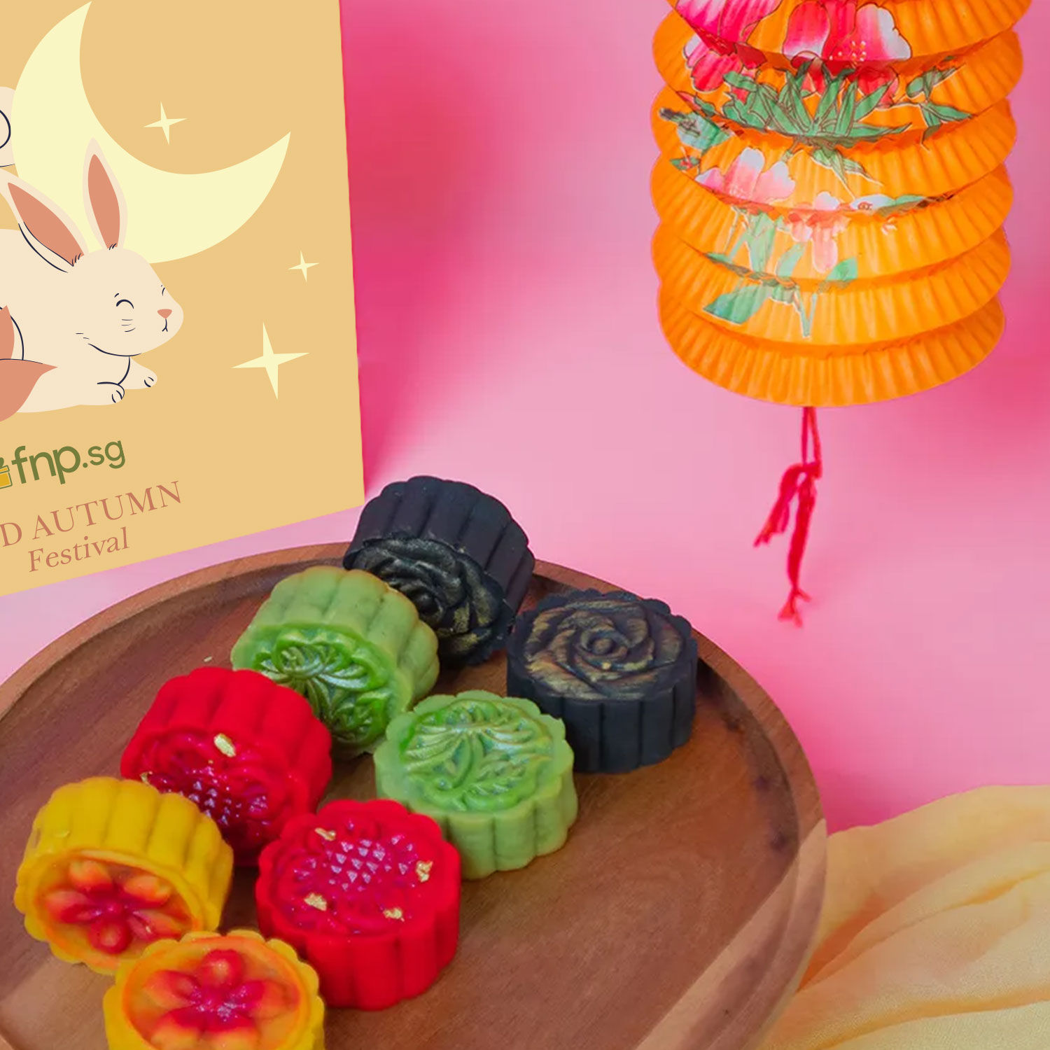 Assorted Mooncakes N Traditional Lantern Set in Box Delivery in ...