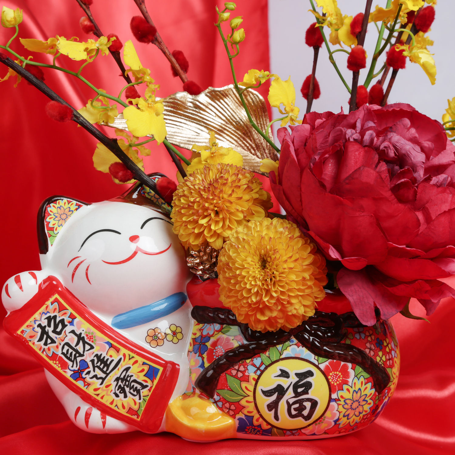 Fortune Cat Arrangement Delivery in Singapore - FNP SG