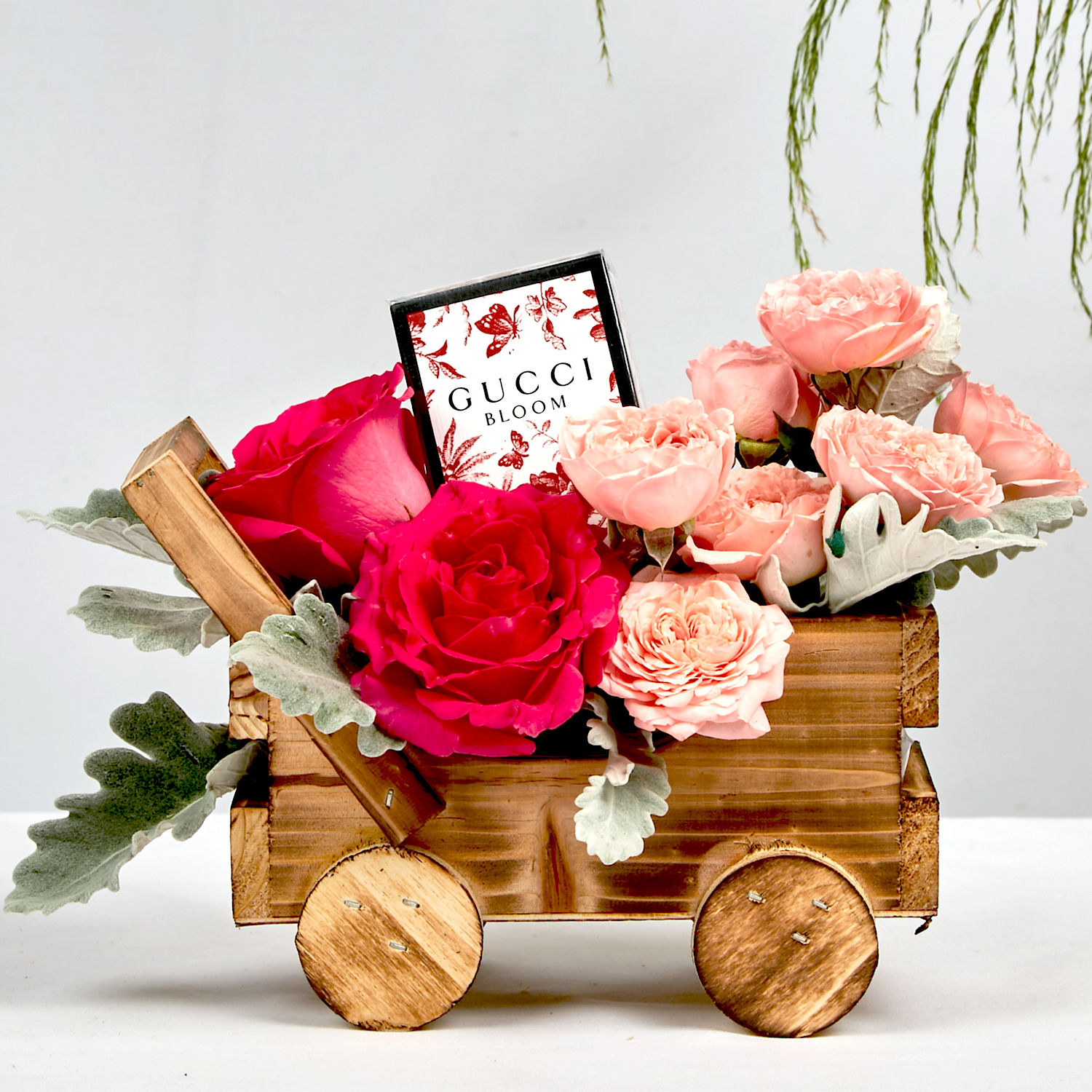 Gucci Bloom Perfume Flowers Cart Delivery in Singapore - FNP SG