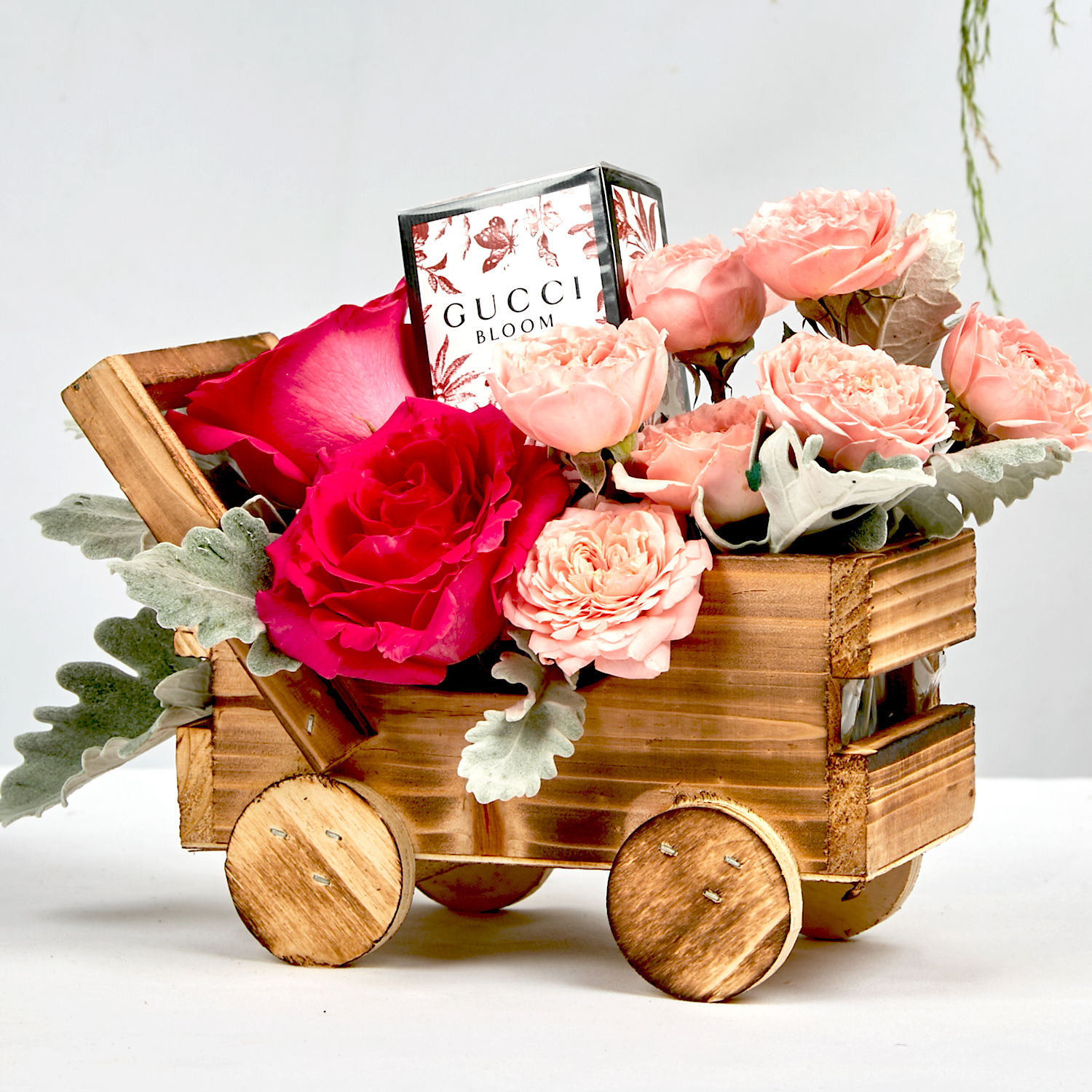 Gucci Bloom Perfume Flowers Cart Delivery in Singapore - FNP SG