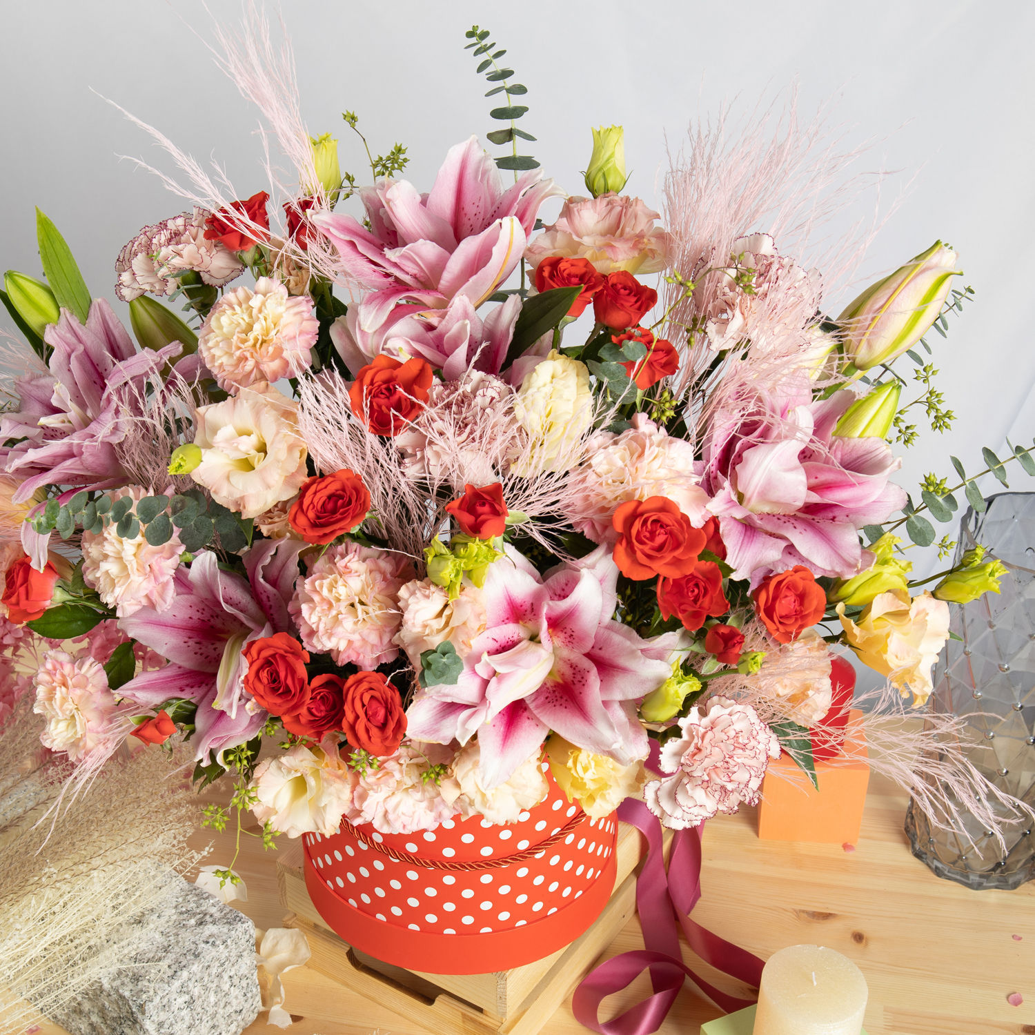 Magnificent Blooms Box Delivery in Singapore - FNP SG
