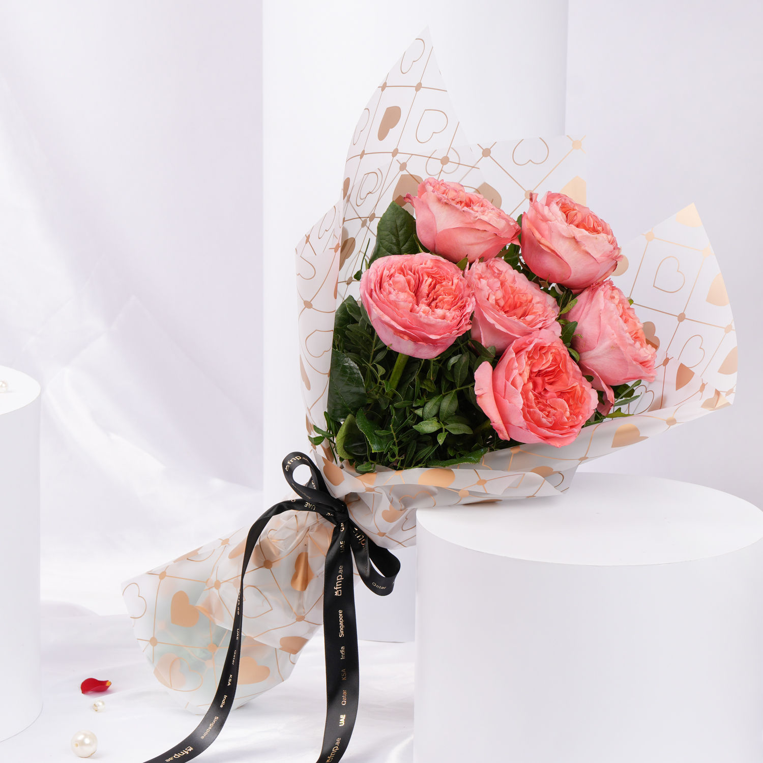 Elegant 6 Roses Bouquet Delivery in Singapore - FNP SG