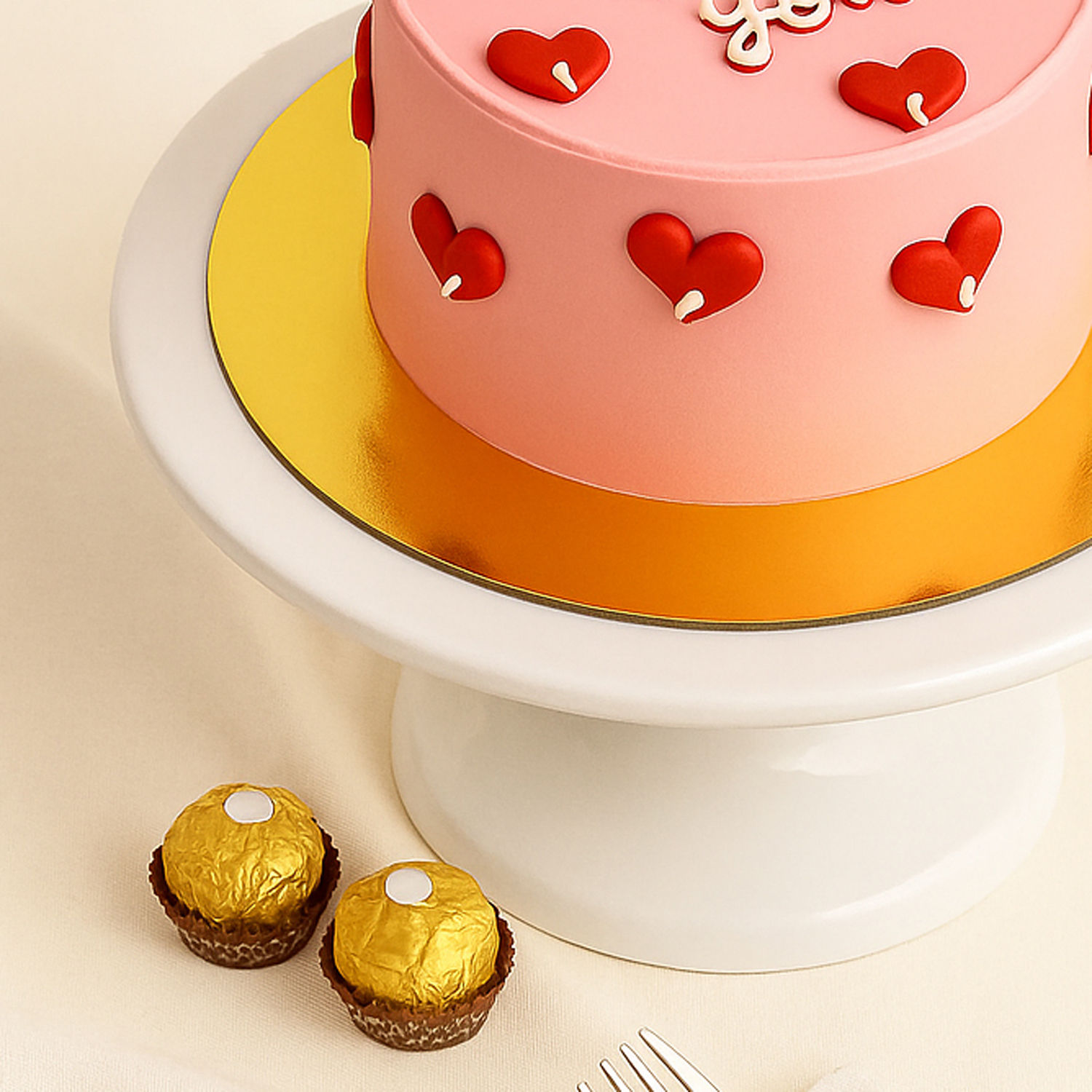 Red Velvet Mono Cake 4 Inch Delivery in Singapore - FNP SG