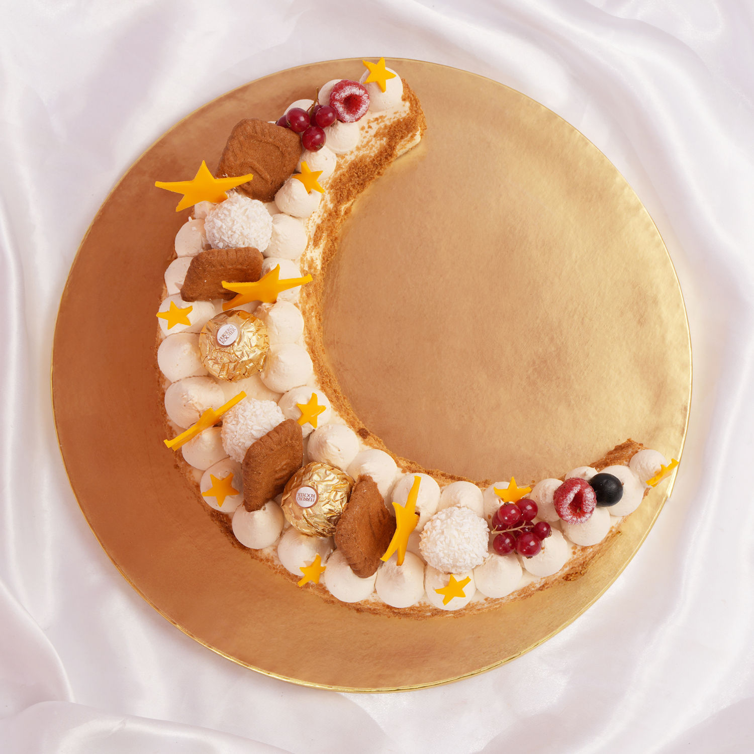 Crescent Moon Lotus Cheese Cake 6 Inches Delivery in Singapore - FNP SG