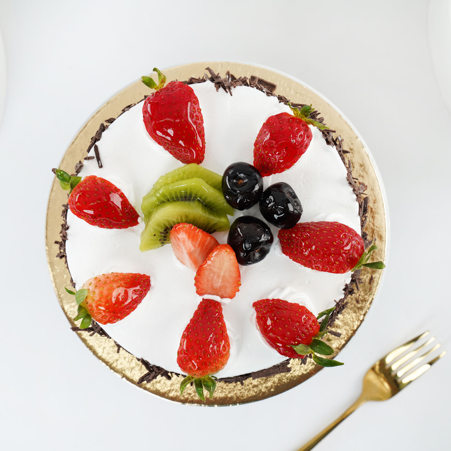 Delicious Black Forest Cakes 8 Inches Delivery in Singapore - FNP SG
