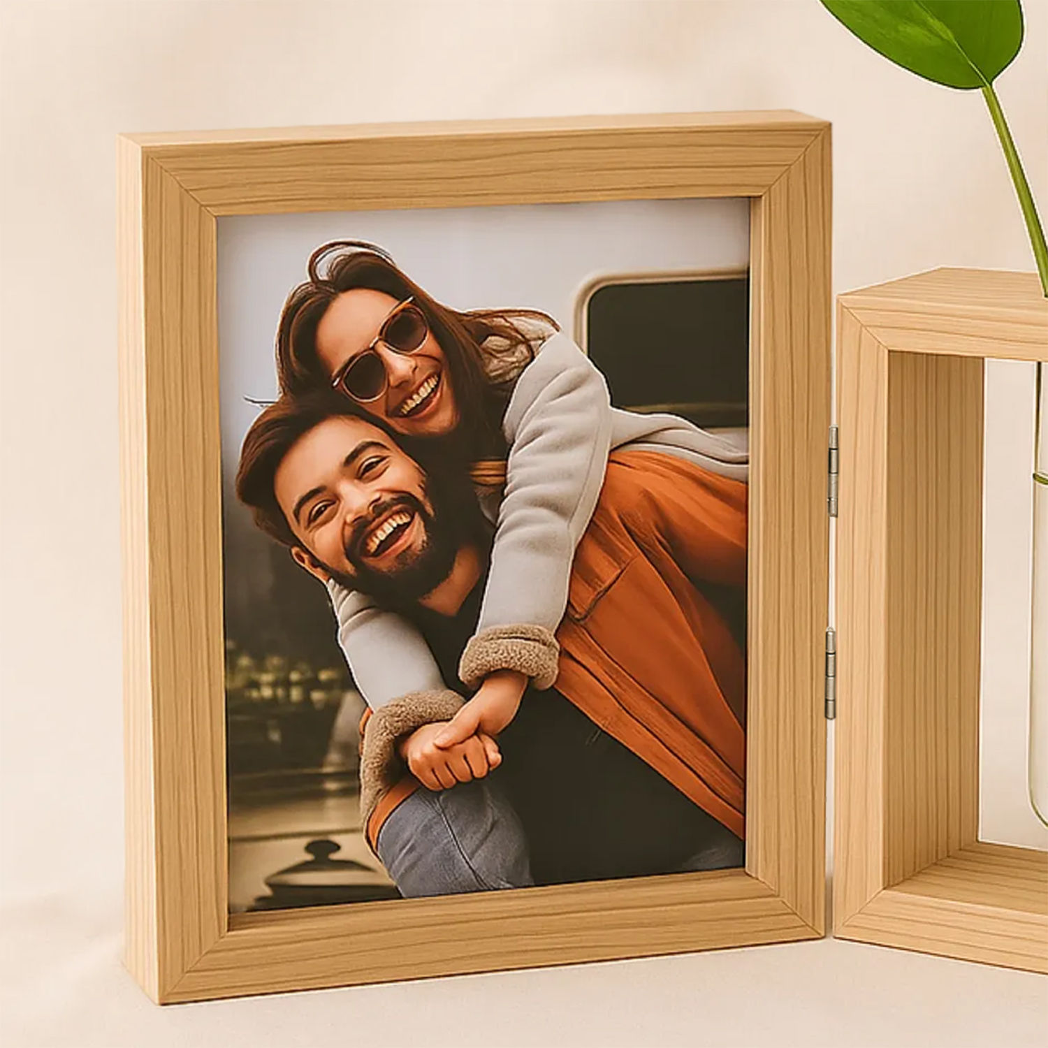 Personalised Frame and Money Plant Delivery in Singapore - FNP SG