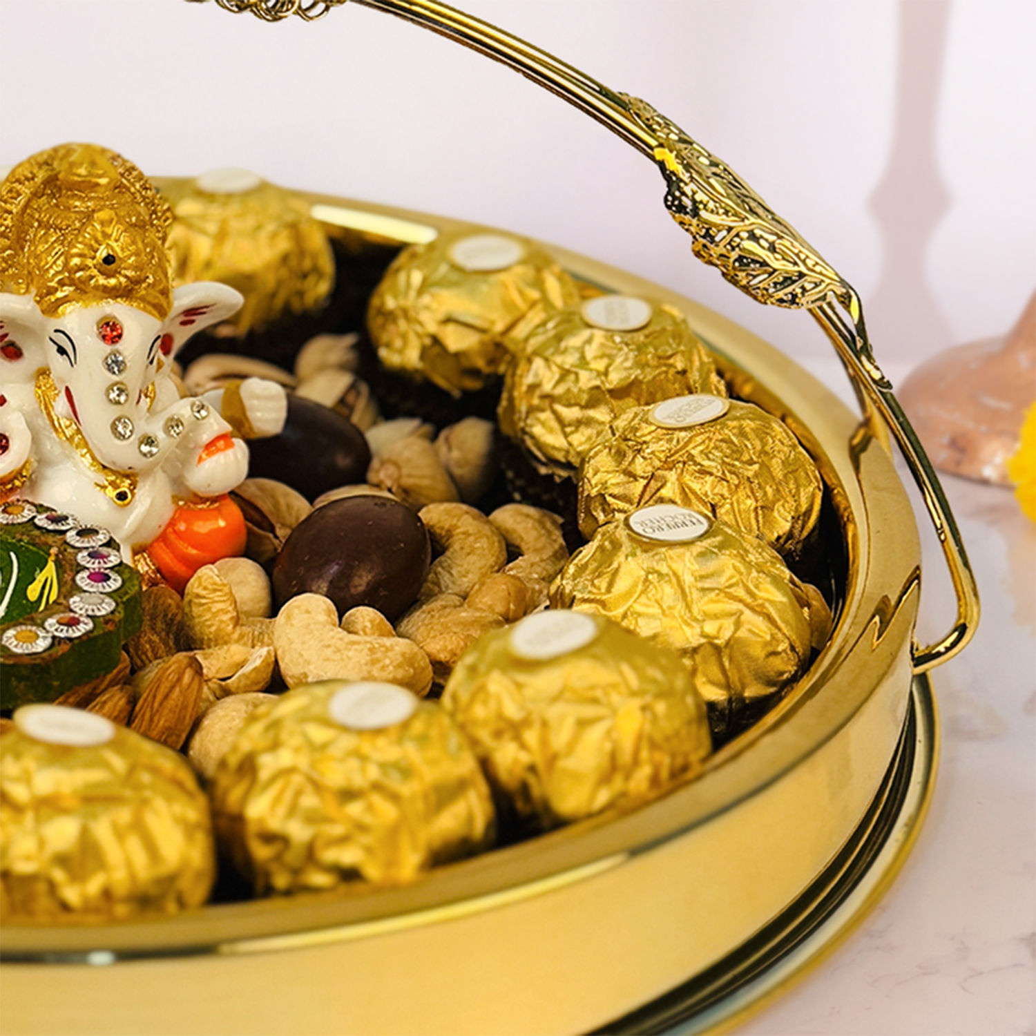 Premium Deepavali Chocolate & Dry Fruit Tray with Lord Ganesha Idol ...