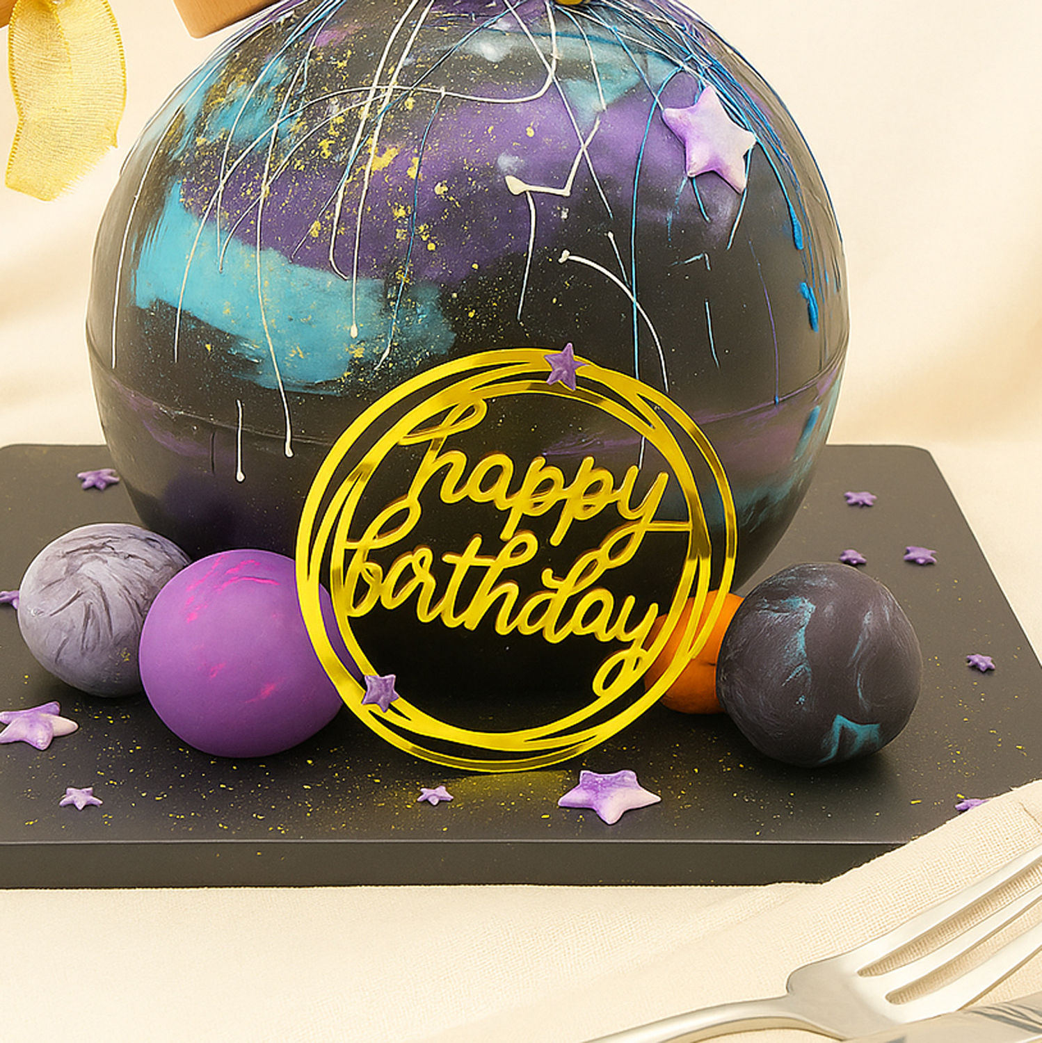 Birthday Planet Chocolate Pinata Cake Delivery in Singapore - FNP SG